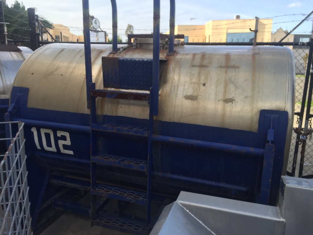 2,800LT Stainless Steel Horizontal Storage Tank - Reactive Engineering ...